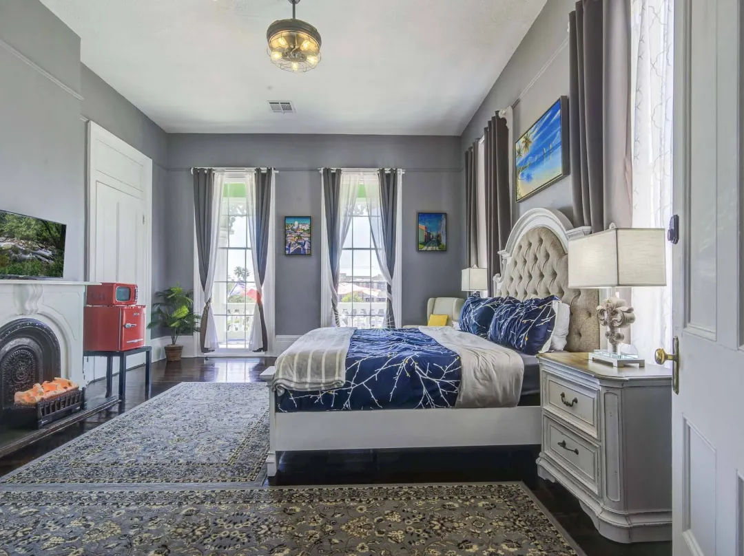 The George Manor - Galveston Island, TX