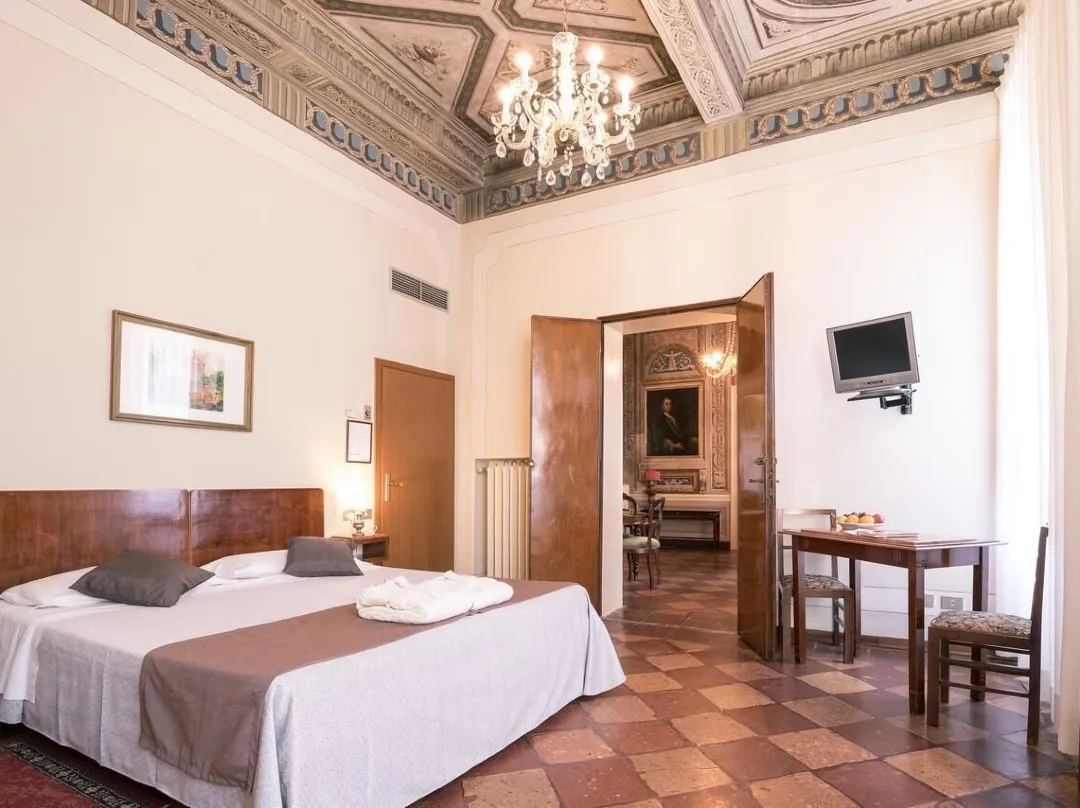 Hotel Europa - Феррара