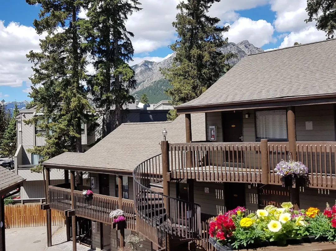 Banff International Hostel - Banff, AB, Canada