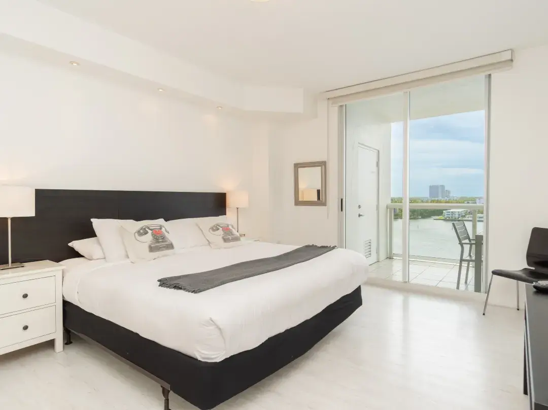 Golden Bay 1003 - Sunny Isles Beach, FL