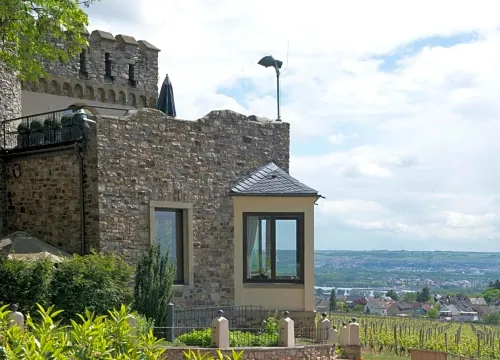 Burg & Gästehaus By Schwarzenstein - Hessen
