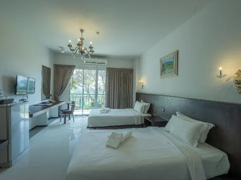 Grand Prix Golf Club - Kanchanaburi