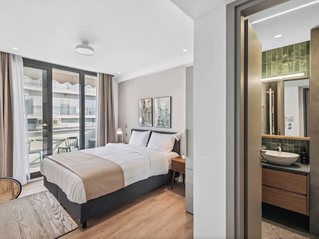 Limehome Piraeus Olive - Пирей