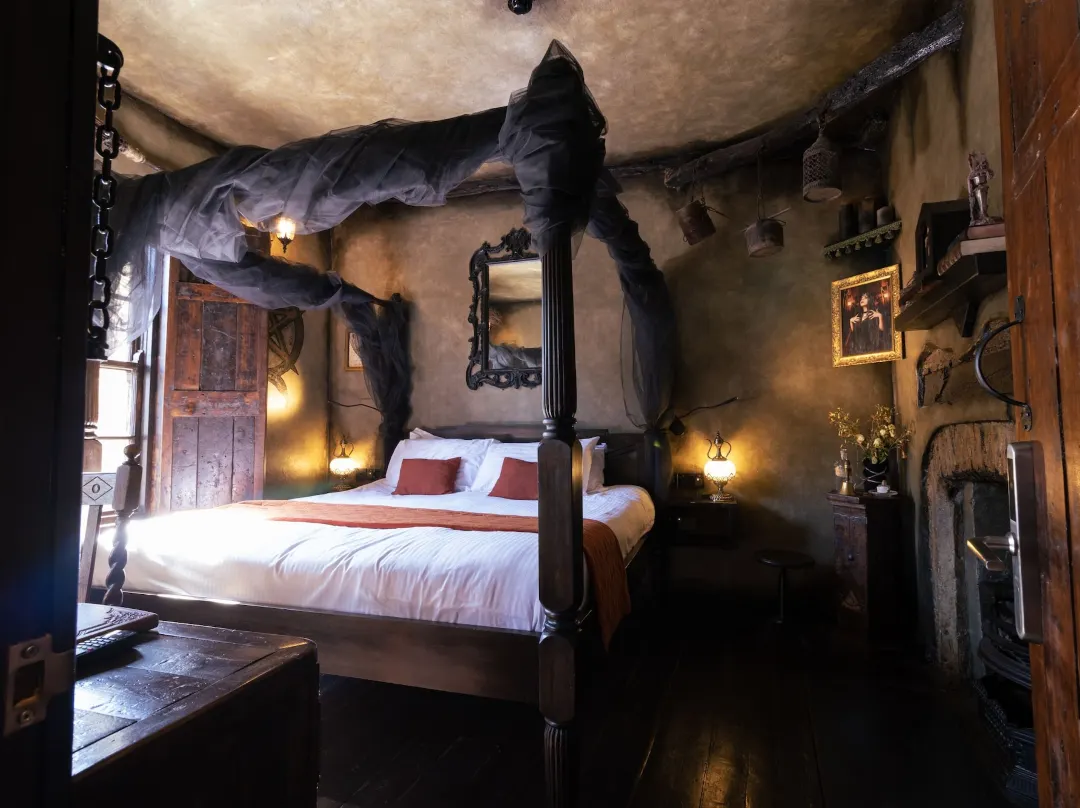 Hocus Pocus Tiny Hotel - York