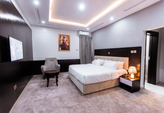 Londonian Hotel & Suites (Ojodu) - 2026 Prices, Reviews & Deals | Trip.com