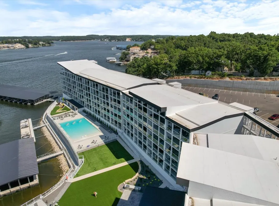 Stunning Views And Two Community Pools - Charming Lakeside Haven - Lake Ozark, MO