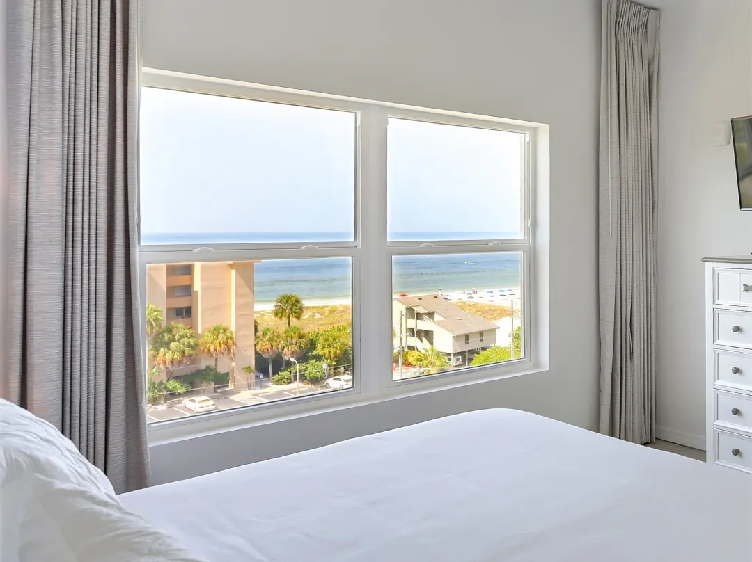 Gulf View And Private Balcony - Gorgeous Coastal Retreat - Redington Shores, FL