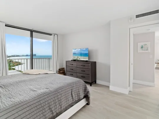 Stunning Beachfront Escape With Gorgeous Gulf Views - Exquisite Haven - Marco Island, FL