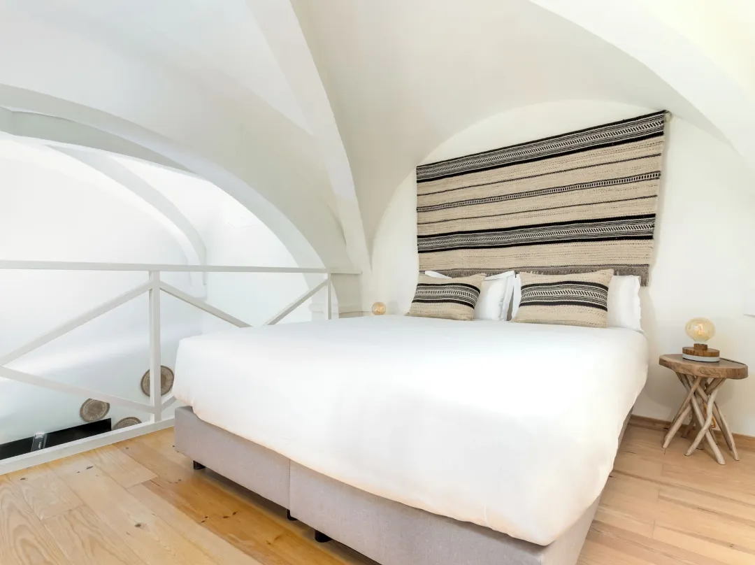 Limehome Evora Largo Dos Penedos - Évora District
