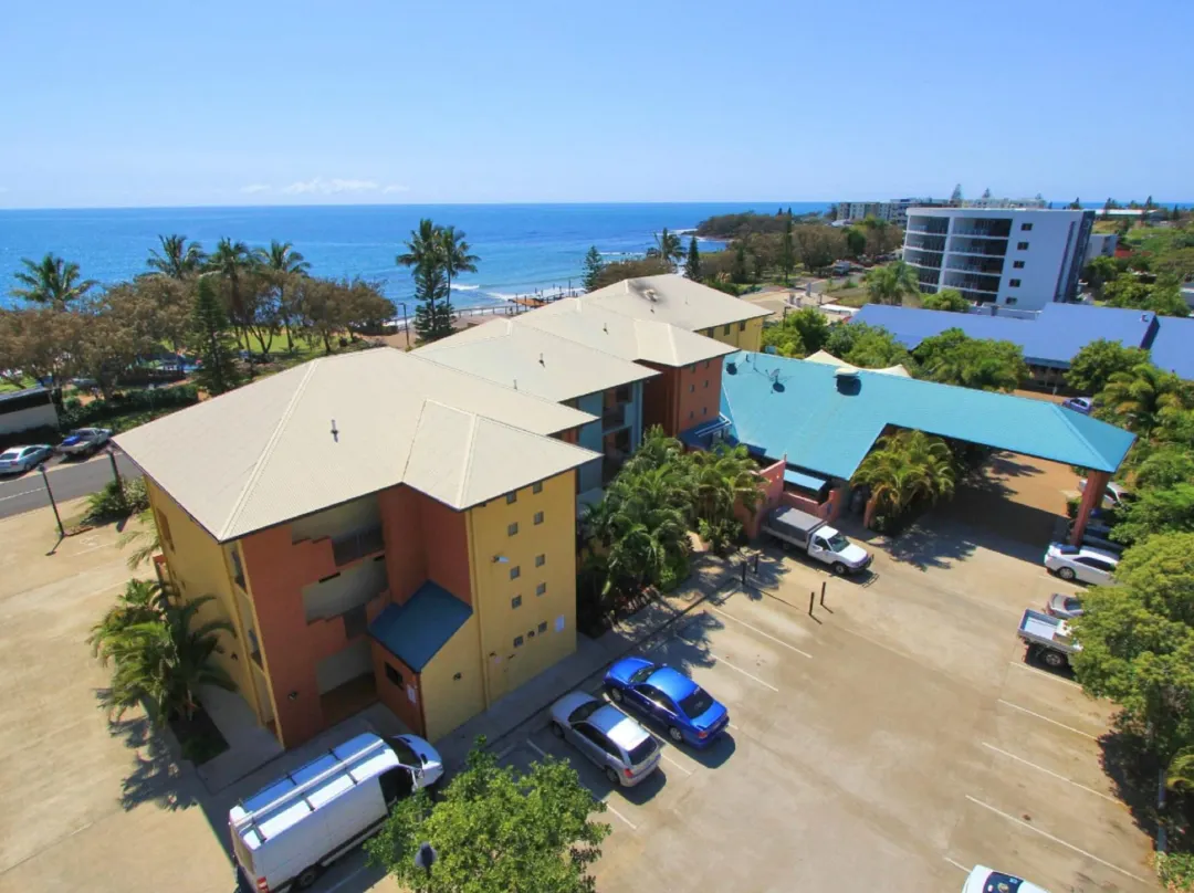 Kacy's Bargara Beach Motel - Bargara, Queensland