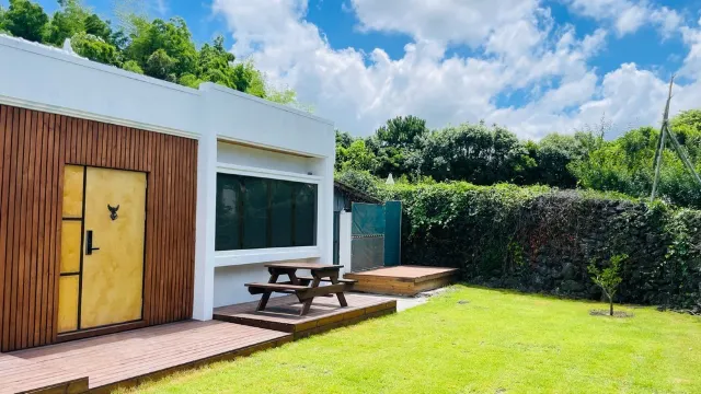 Jeju Heukbabaek Sajinsok Haru - 한림읍