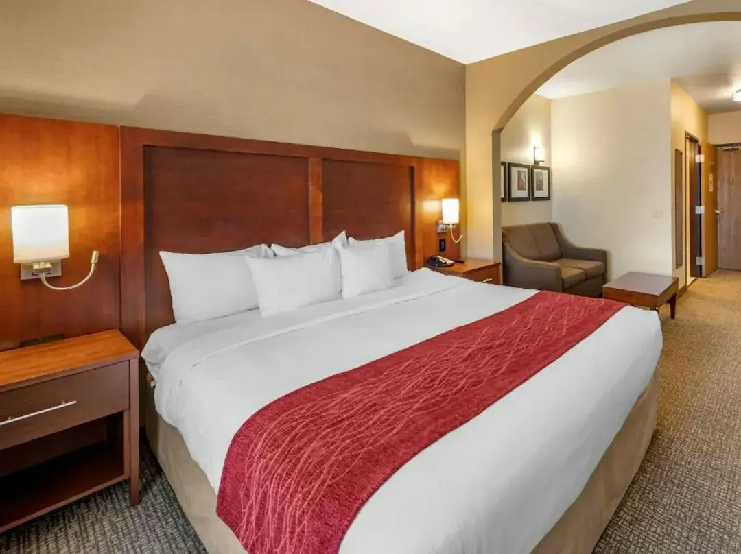The Atrium Hotel - Sfo Airport Free! - Shuttle Bus - Parking - Wifi - Half Moon Bay, CA