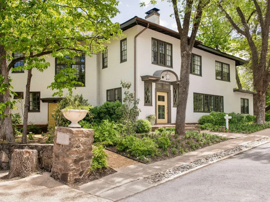 Oakhurst Inn At The University - Charlottesville, VA