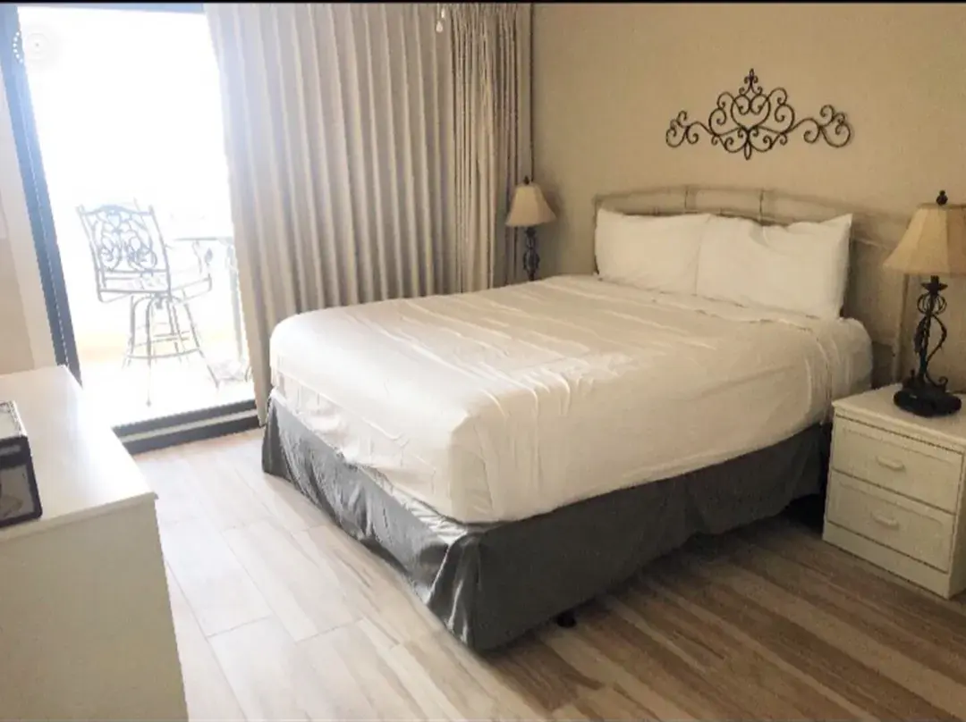 Beautiful Balcony With Bay View And Heated Pool - Stunning Coastal Escape - Destin, FL