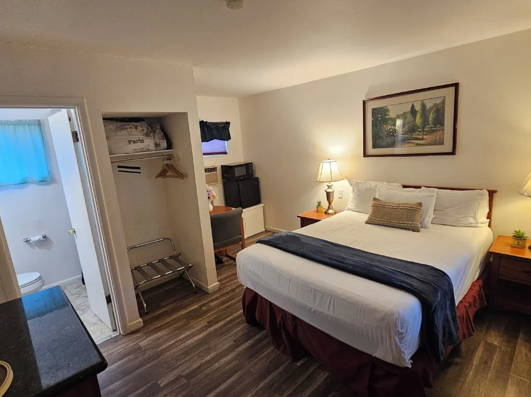 Cedar Lodge Motel - Mount Shasta, CA
