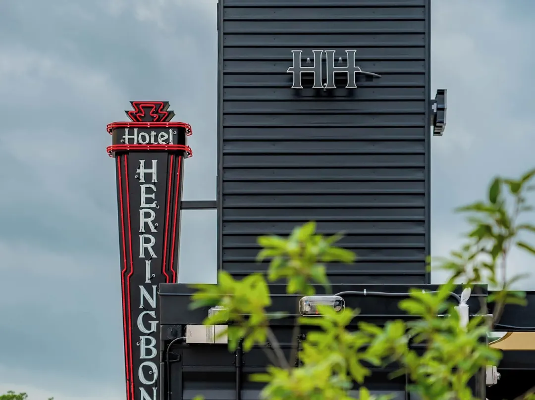 Hotel Herringbone - Waco, TX