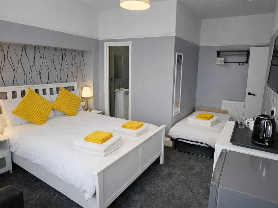 The Roslyn Guest House - Paignton