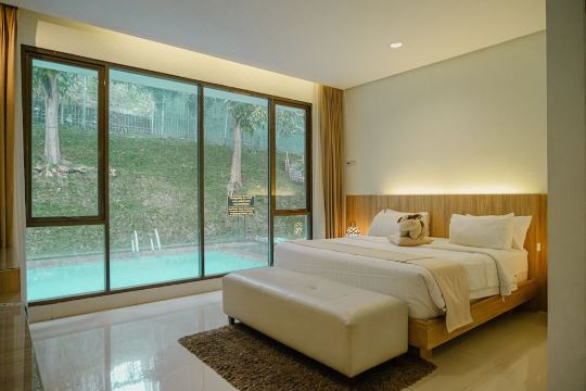 Permai 7b Villa 4 Bedroom With A Private Pool - Bandung