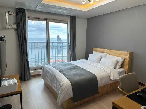 Ulleung With Ulleung - Gyeongsangbuk-do