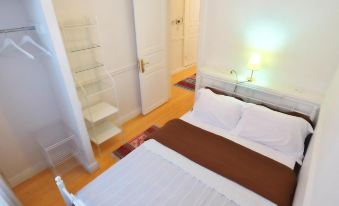 Beyoglu-Central-Historical-Keyless-Close to Metro, Istanbul - 2025 ...