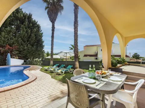 Exclusive Retreat In Vilamoura, Private Pool, Off-street Parking, Free Ac & Wifi - Quarteira