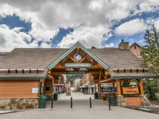 Heated Pool And Hot Tubs Steps From Slopes - Cozy Mountain Retreat - Keystone, CO