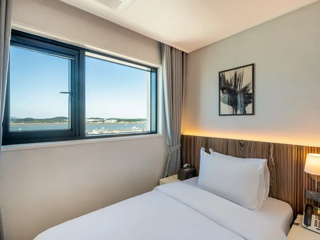 Gunsan Hound Hotel Modernization Street Branch - Gunsan