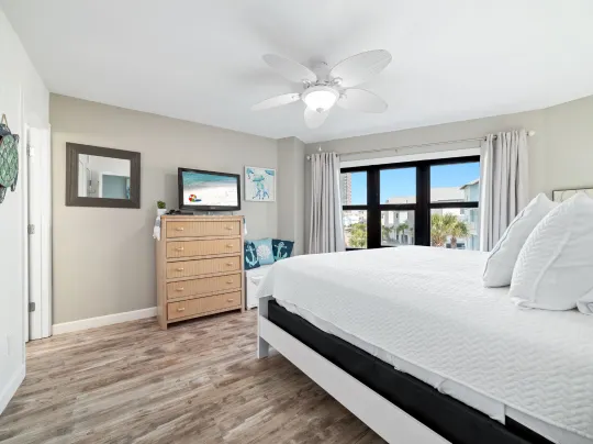 Private Balcony And Resort-style Amenities - Charming Coastal Haven - Gulf Shores, AL