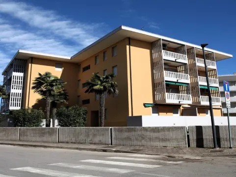 Appartamento Vicino Alla Spiaggia E Al Faro Rosso A Lignano - Lignano Sabbiadoro