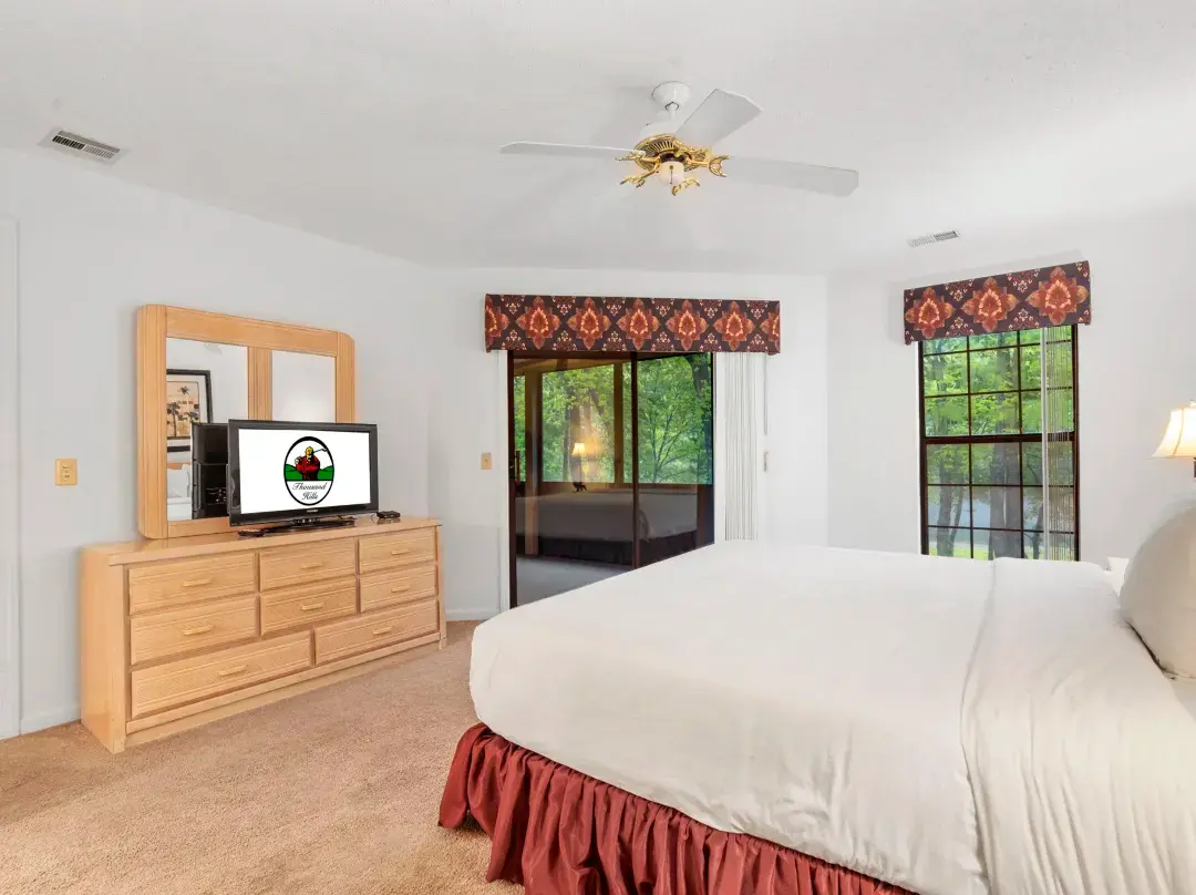 Screened Patio With Lake View And Resort Amenities - Charming Retreat - Branson, MO