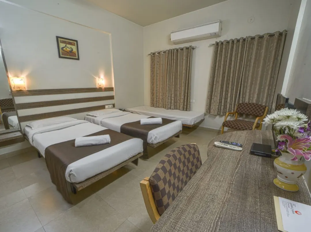 Hotel Orient Crown, Kolhapur - Kolhapur
