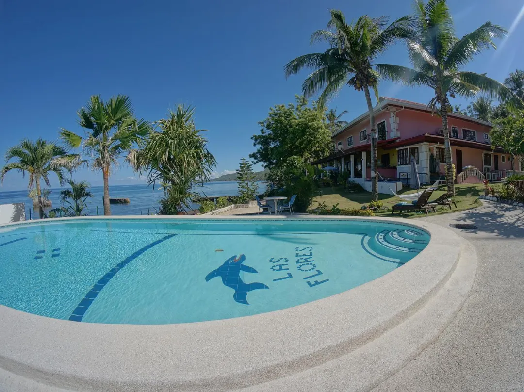 Las Flores Beachside Hotel - Catmon
