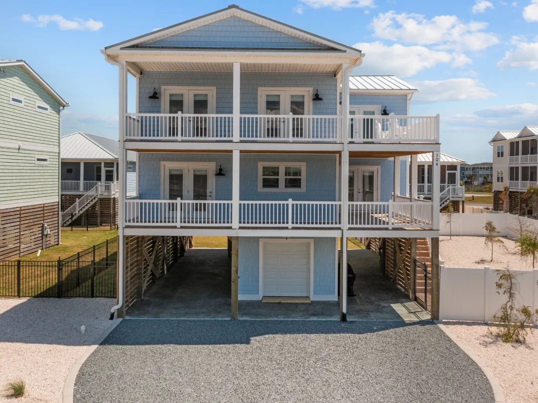 Luxurious Amenities And Steps To The Shoreline - Elegant Coastal Retreat - Oak Island, NC
