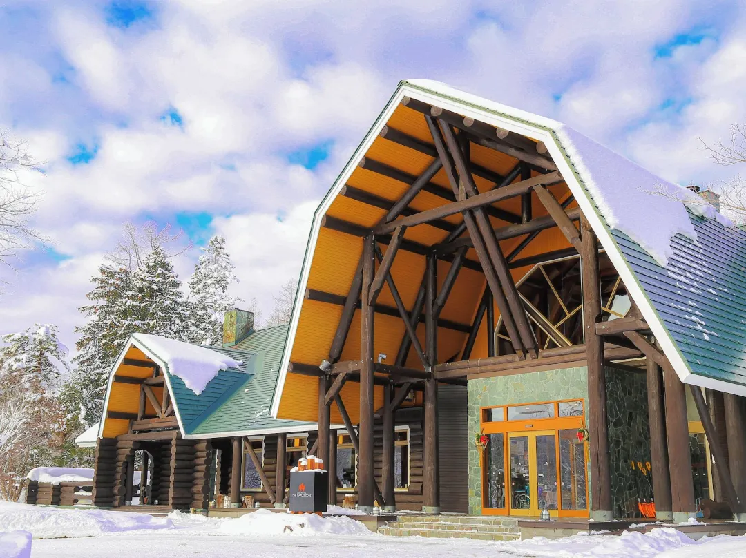 Log Hotel The Maple Lodge - Mikasa