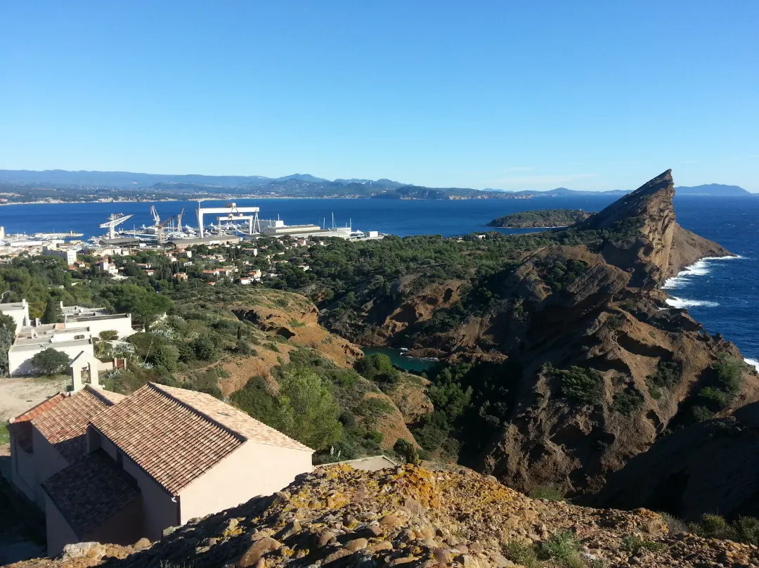 Maison Lumineuse Et Calme Avec Deux Jardins Nord Et Sud - La Ciotat