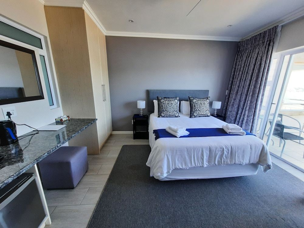 Phoenix Lodge And Waterside Accommodation - Knysna
