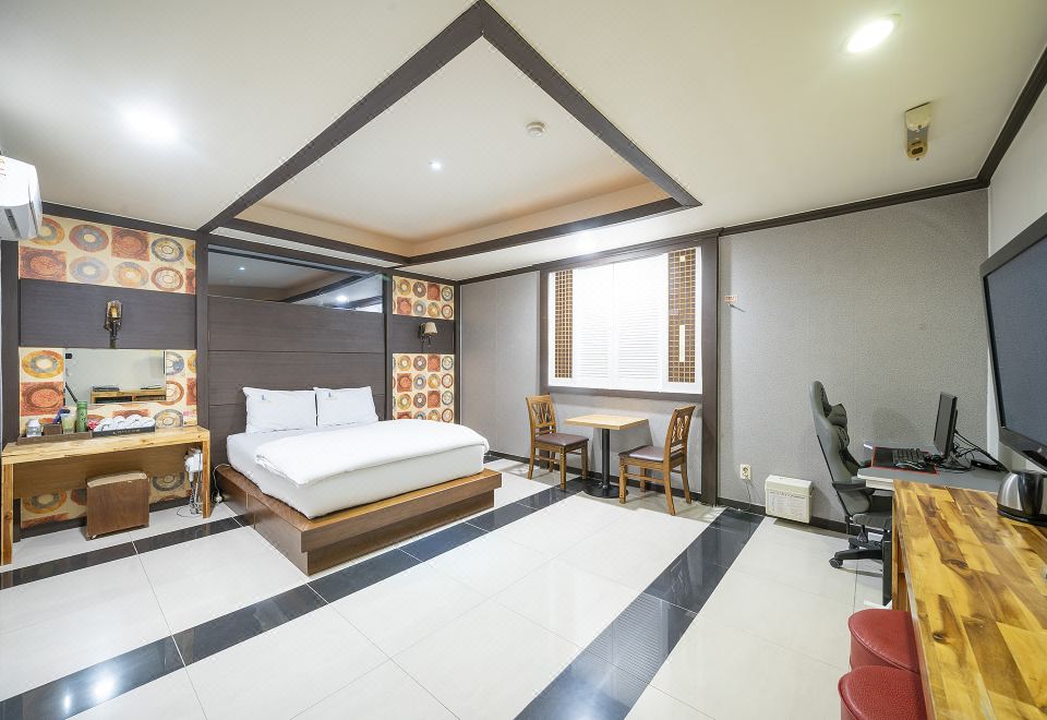 Daegu Dongdaegu Station Leaders, Daegu - 2025 Latest Prices & Deals ...