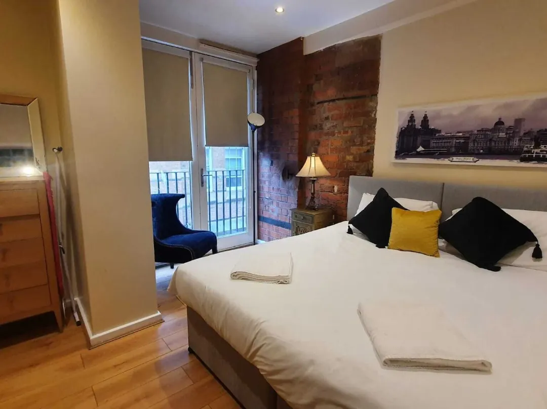 Contractor Mid Week Bookers - Liverpool