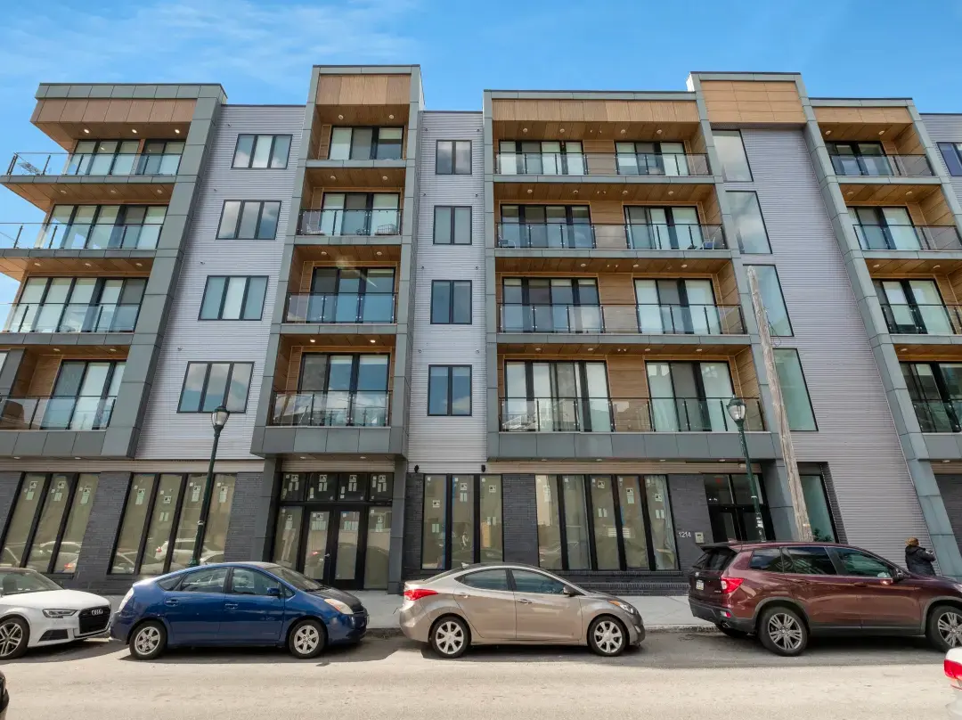 Premium Amenities And Vibrant Location - Stylish Modern Retreat - Camden, NJ