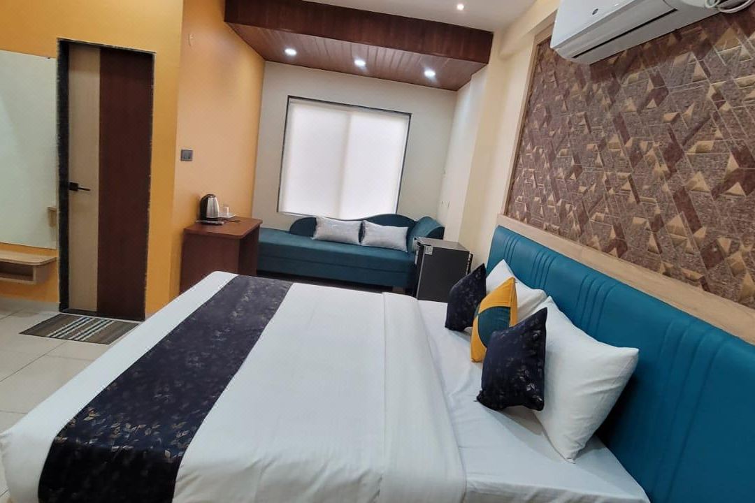 Hotel Sarika International - Indore