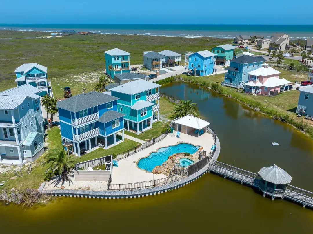 Shared Pool, Shared Hot Tub, Pet Friendly - Corpus Christi, TX