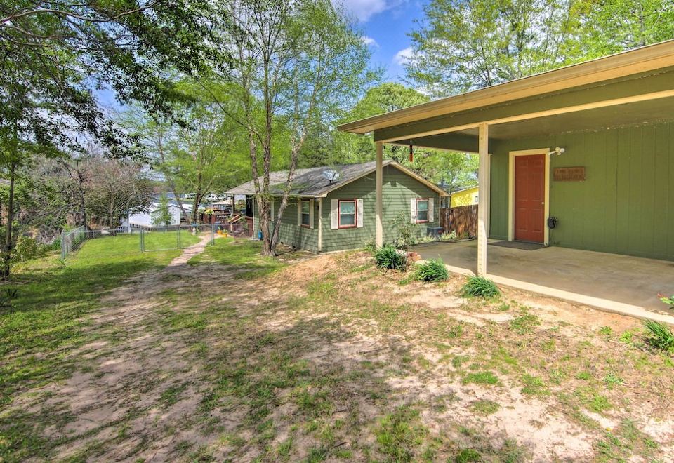 Entire Lakefront Getaway on Lake Palestine! - 2024訂房優惠及房客評論｜Trip.com