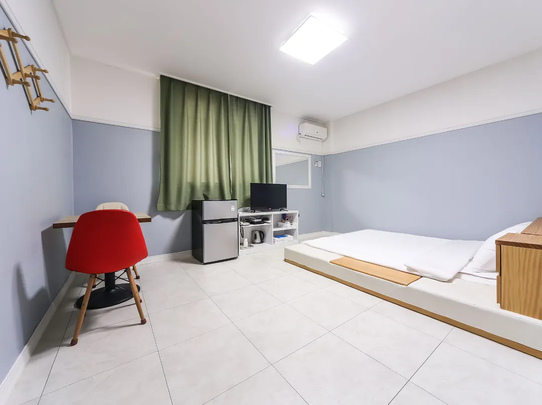 Yeosu Yeodo Motel - 여수시