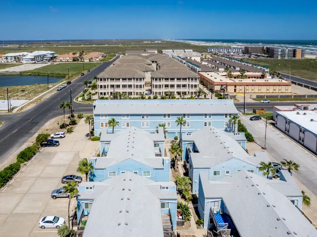 Pool Access And Pergola Retreat - Charming Coastal Escape - Corpus Christi, TX