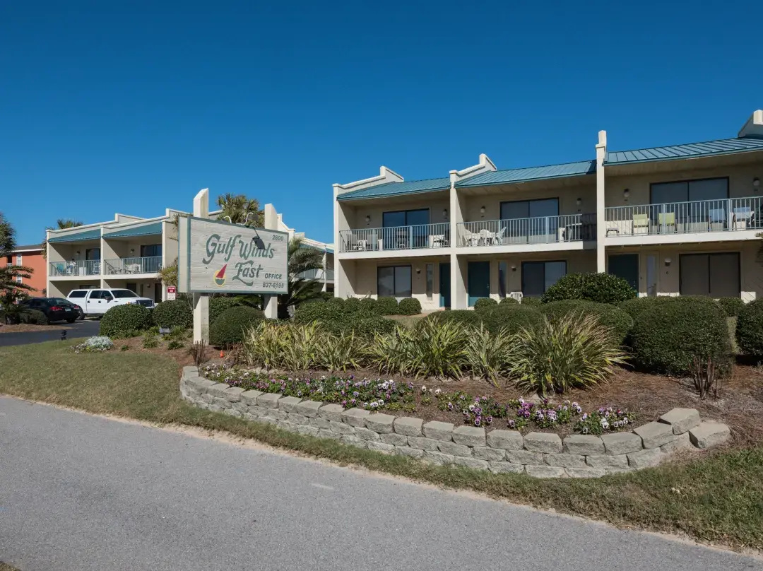 Spacious Pool Deck And Beach Access - Alluring Coastal Haven - Miramar Beach, FL