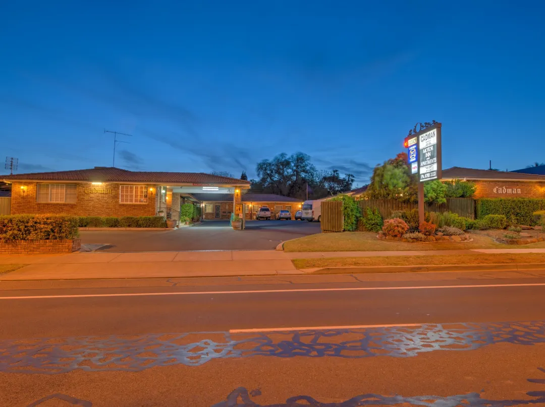 Cadman Motor Inn And Apartments - Tamworth