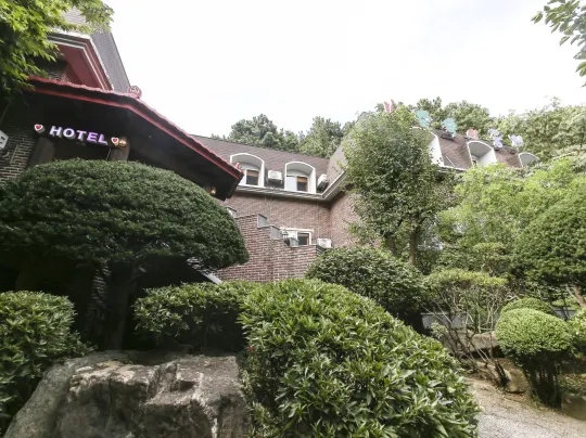 Pocheon Supsogui Gungjeon - Pocheon-si