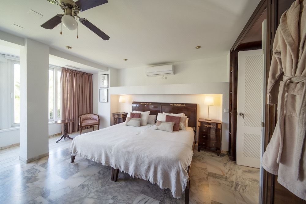 B&b Arena Sevilla - San Juan de Aznalfarache
