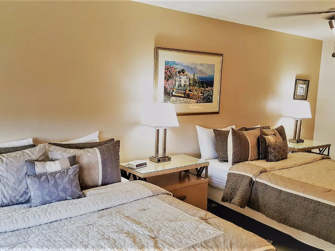 Miami Beach Large Unit W/ Pool & Beach Access-1618 - Miami Beach, FL