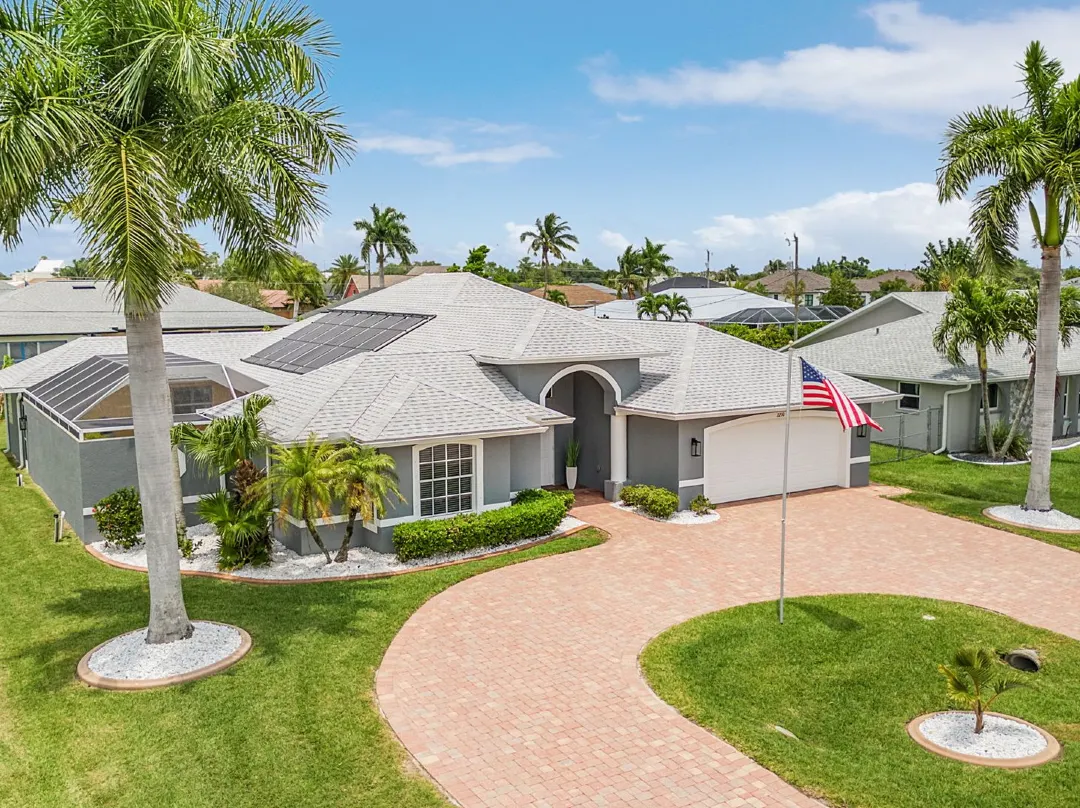Private Pool And Spa Oasis - Stunning Luxury Retreat - Cape Coral, FL